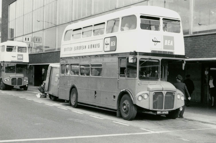 BEA ROUTEMASTER COACH NMY642E